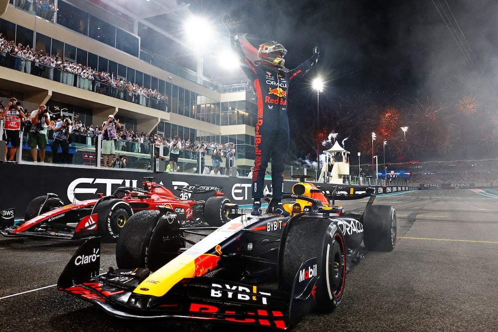 Max Verstappen's 2021 FIA Formula 1® Drivers’ World Championship car to ...